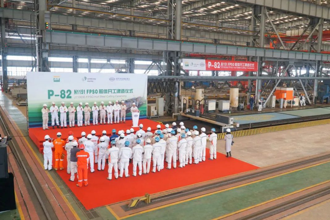 启东中远海运开工建造巴西国油P-82 FPSO船体 | SinorigOffshore